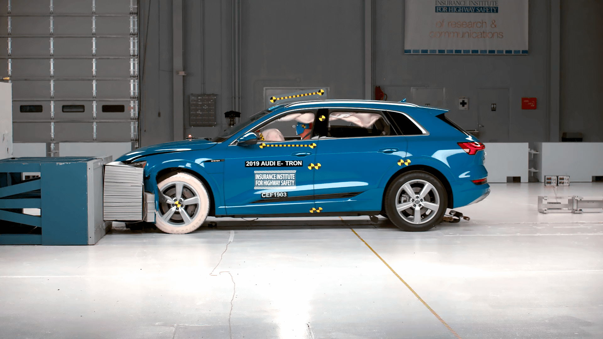 Audi e-tron quattro — самый безопасный электромобиль по версии IIHS ...