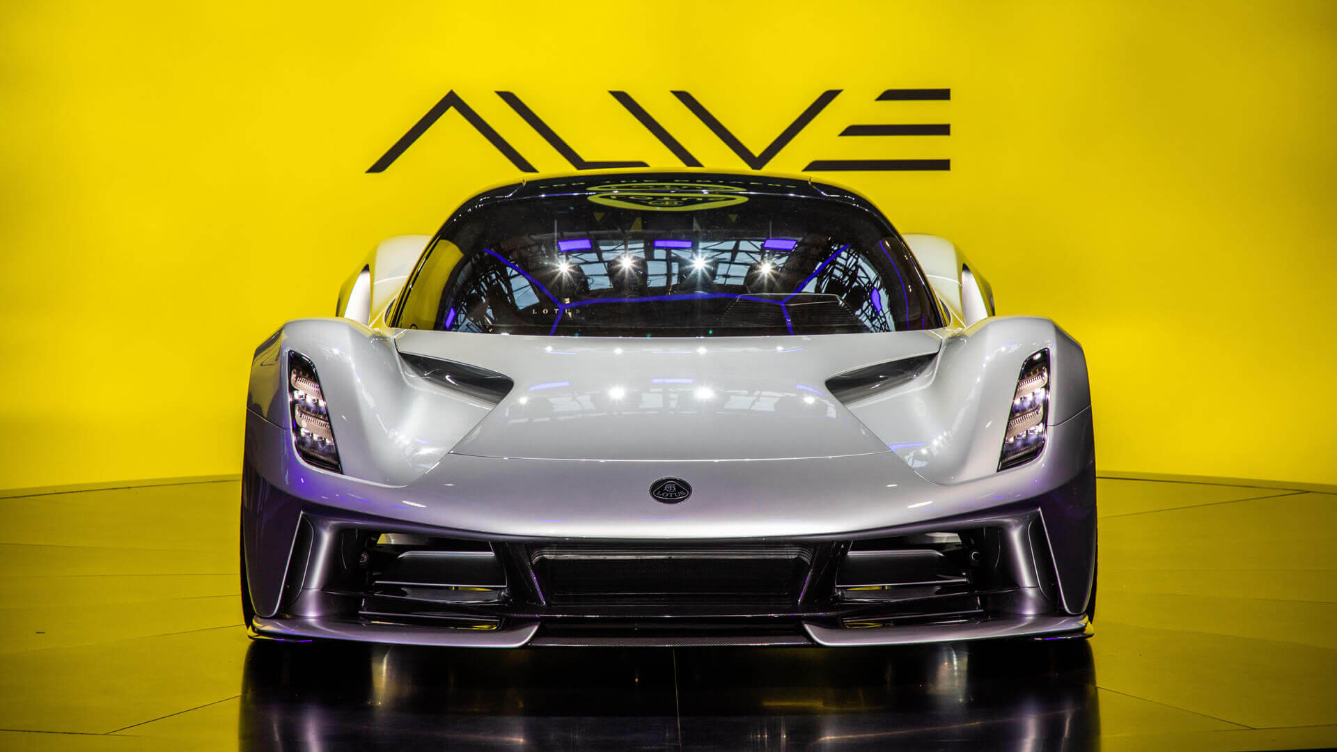 Видеознакомство ᐉ детально о суперкаре Lotus Evija – HEvCars