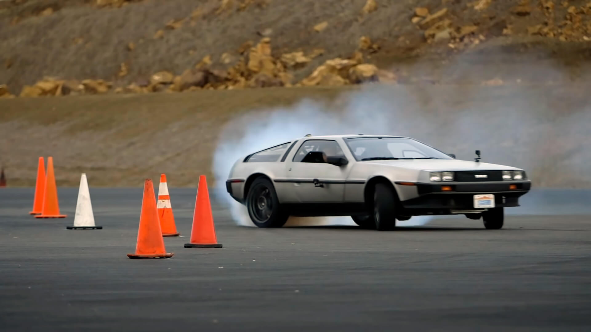 Легендарную DeLorean из «Назад в будущее» сделали автономной — HEvCars