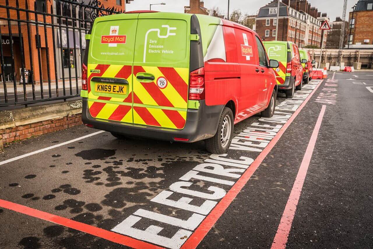 Royal Mail пополняет лондонский автопарк 87 электрофургонами — HEvCars