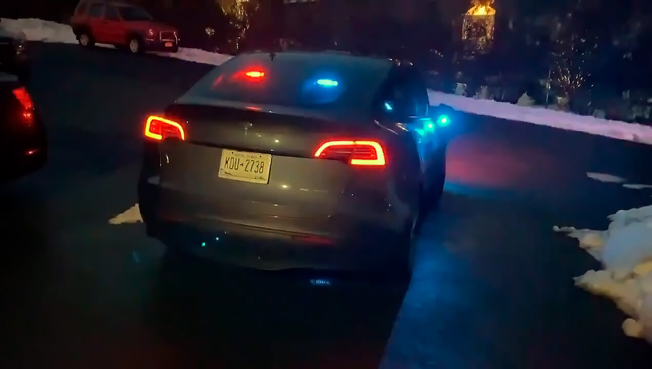 Первая в мире полицейская Tesla Model Y появилась в штате Нью-Йорк ...
